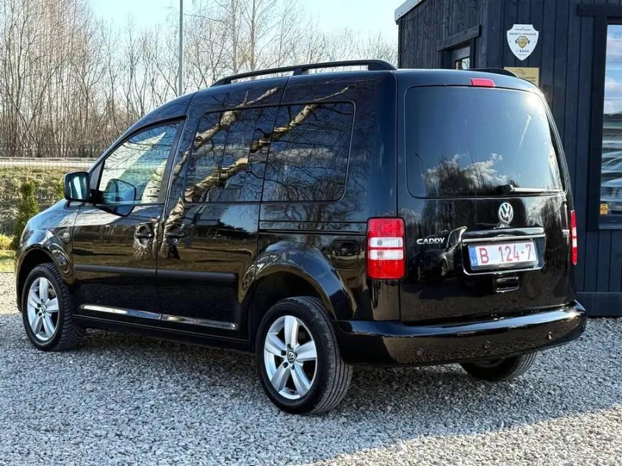 Melns Volkswagen Caddy 2012 Jelgava, ar dzinēja tilpumu 1.60 L un nobraukumu 280 tūkst. km par 6990 €, foto 5 vietnē AUTOMOTO.COM.LV