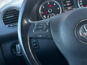 Melns Volkswagen Caddy 2012 Jelgava, ar dzinēja tilpumu 1.60 L un nobraukumu 280 tūkst. km par 6990 €, foto 15 vietnē AUTOMOTO.COM.LV