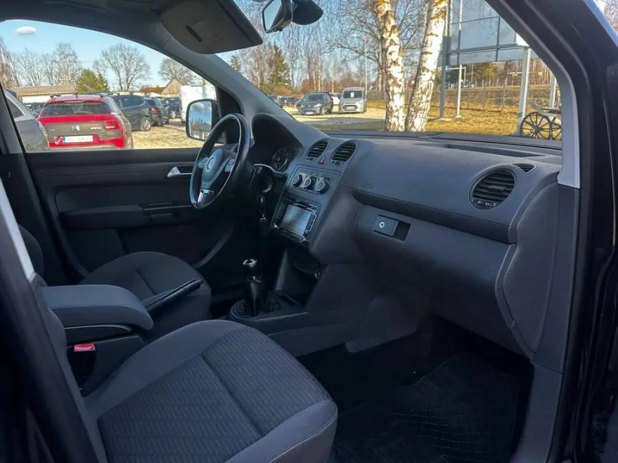 Melns Volkswagen Caddy 2012 Jelgava, ar dzinēja tilpumu 1.60 L un nobraukumu 280 tūkst. km par 6990 €, foto 22 vietnē AUTOMOTO.COM.LV