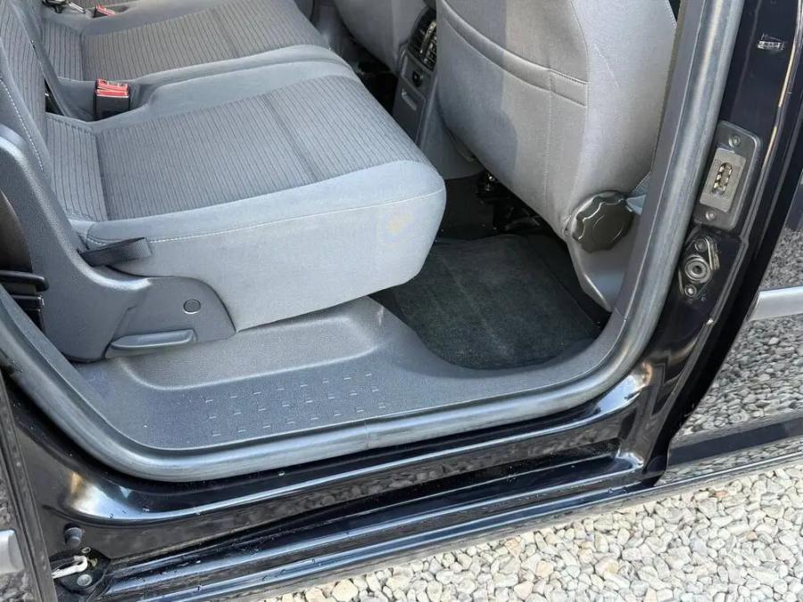 Melns Volkswagen Caddy 2012 Jelgava, ar dzinēja tilpumu 1.60 L un nobraukumu 280 tūkst. km par 6990 €, foto 30 vietnē AUTOMOTO.COM.LV