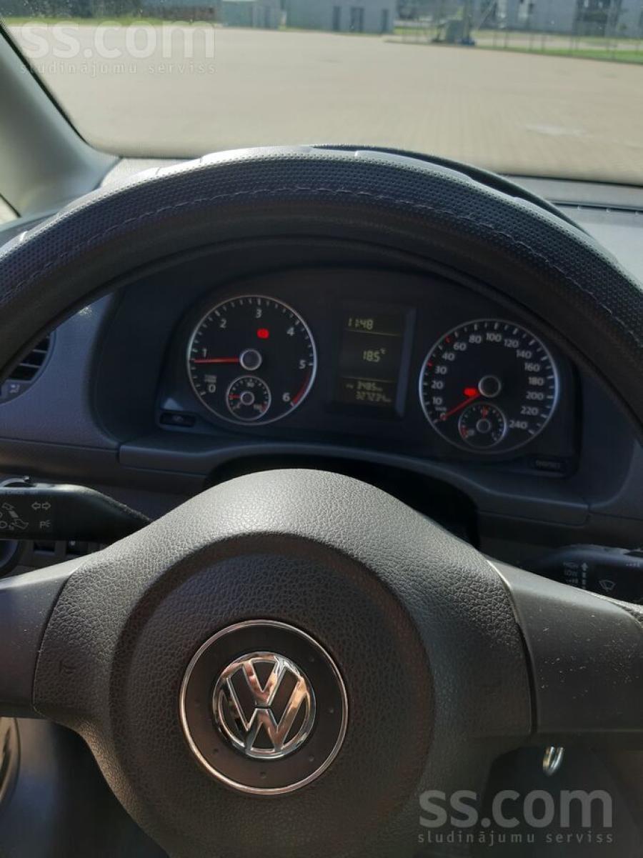 Melns Volkswagen Caddy 2012 Valmiera, ar dzinēja tilpumu 2.00 L un nobraukumu 329 tūkst. km par 6990 €, foto 7 vietnē AUTOMOTO.COM.LV