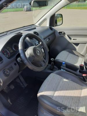 Melns Volkswagen Caddy 2012 Valmiera, ar dzinēja tilpumu 2.00 L un nobraukumu 329 tūkst. km par 6990 €, foto 8 vietnē AUTOMOTO.COM.LV