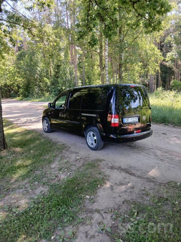 Black Volkswagen Caddy 2012 in Valmiera, with an engine capacity of 2.00 L and mileage of 329 thousand km for 6890 €, photo 4 on AUTOMOTO.COM.LV