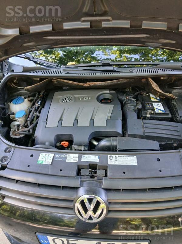 Black Volkswagen Caddy 2012 in Valmiera, with an engine capacity of 2.00 L and mileage of 329 thousand km for 6890 €, photo 8 on AUTOMOTO.COM.LV