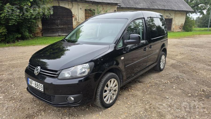 Melns Volkswagen Caddy 2012 Valmiera, ar dzinēja tilpumu 1.60 L un nobraukumu 428 tūkst. km par 3950 €, foto 3 vietnē AUTOMOTO.COM.LV