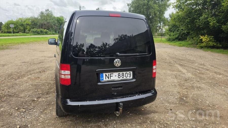 Melns Volkswagen Caddy 2012 Valmiera, ar dzinēja tilpumu 1.60 L un nobraukumu 428 tūkst. km par 3950 €, foto 5 vietnē AUTOMOTO.COM.LV