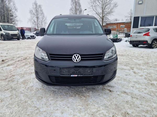 Black Volkswagen Caddy 2013 in Ukmerge, with an engine capacity of 1.60 L and mileage of 235 thousand km for 5150 €, photo 2 on AUTOMOTO.COM.LV