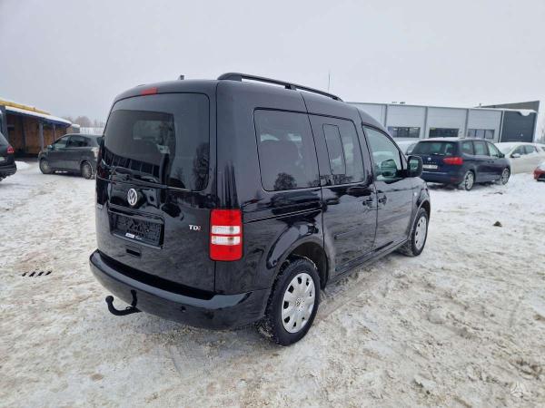 Black Volkswagen Caddy 2013 in Ukmerge, with an engine capacity of 1.60 L and mileage of 235 thousand km for 5150 €, photo 4 on AUTOMOTO.COM.LV
