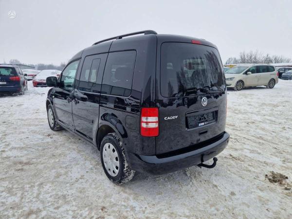 Black Volkswagen Caddy 2013 in Ukmerge, with an engine capacity of 1.60 L and mileage of 235 thousand km for 5150 €, photo 6 on AUTOMOTO.COM.LV