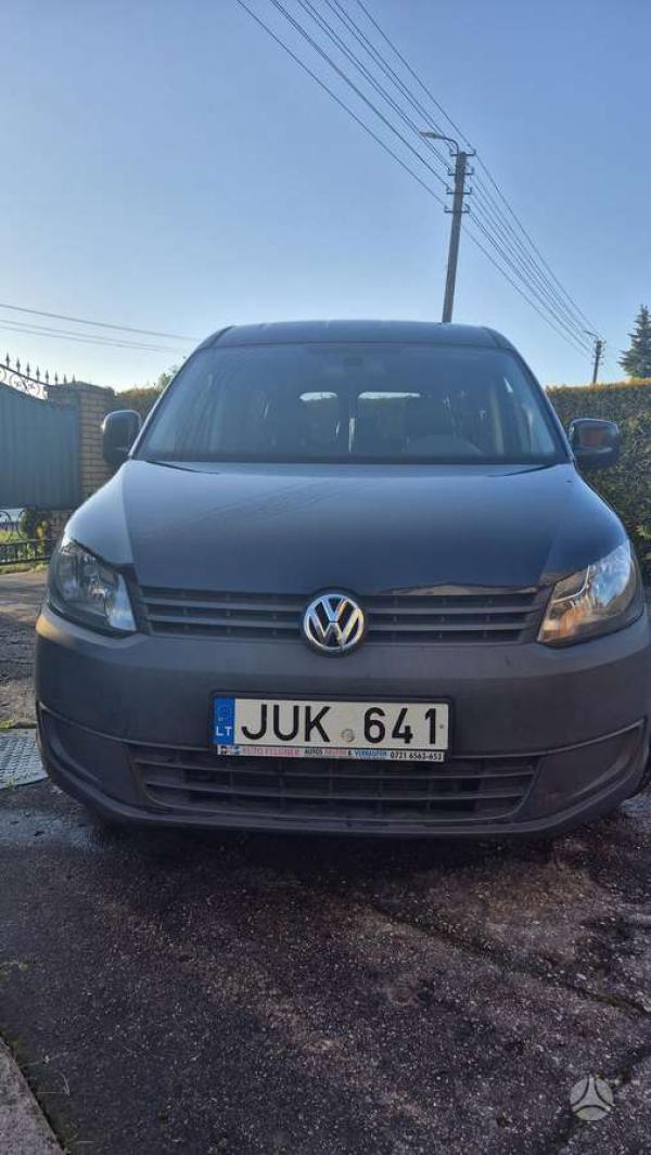 Melns Volkswagen Caddy 2013 Kauņa, ar dzinēja tilpumu 2.00 L un nobraukumu 316 tūkst. km par 5900 €, foto 1 vietnē AUTOMOTO.COM.LV