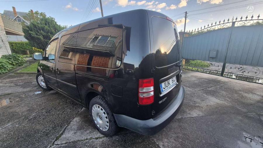 Black Volkswagen Caddy 2013 in Kaunas, with an engine capacity of 2.00 L and mileage of 316 thousand km for 5900 €, photo 7 on AUTOMOTO.COM.LV