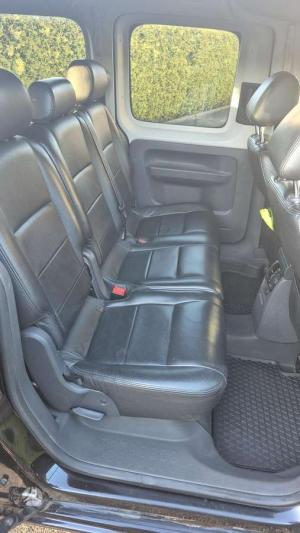 Black Volkswagen Caddy 2013 in Kaunas, with an engine capacity of 2.00 L and mileage of 316 thousand km for 5900 €, photo 12 on AUTOMOTO.COM.LV