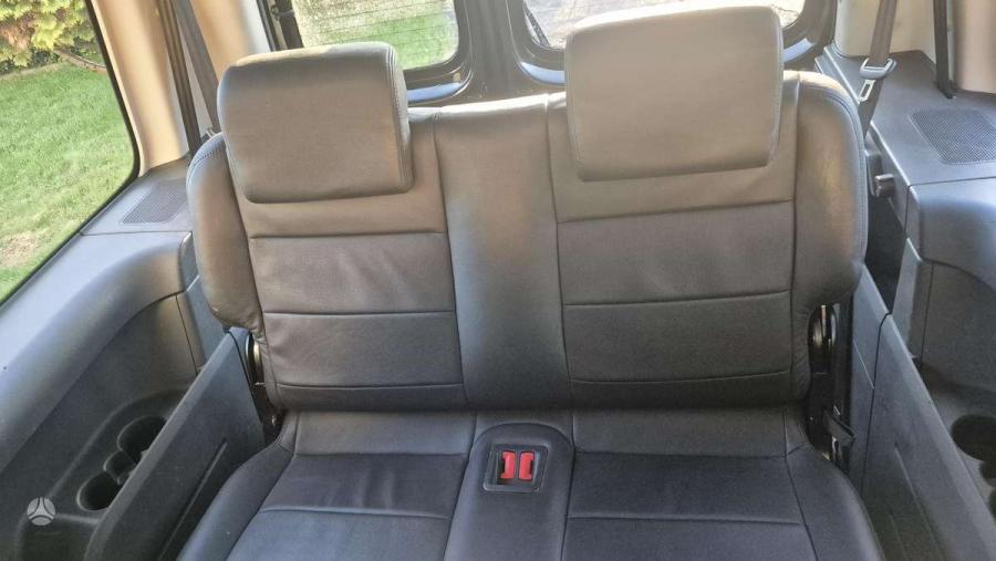 Black Volkswagen Caddy 2013 in Kaunas, with an engine capacity of 2.00 L and mileage of 316 thousand km for 5900 €, photo 17 on AUTOMOTO.COM.LV