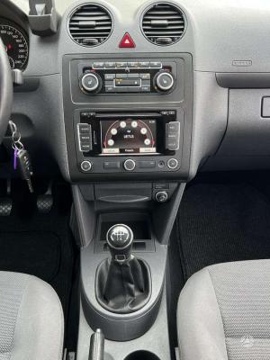 Melns Volkswagen Caddy 2013 Kėdainiai, ar dzinēja tilpumu 1.60 L un nobraukumu 190 tūkst. km par 7300 €, foto 35 vietnē AUTOMOTO.COM.LV