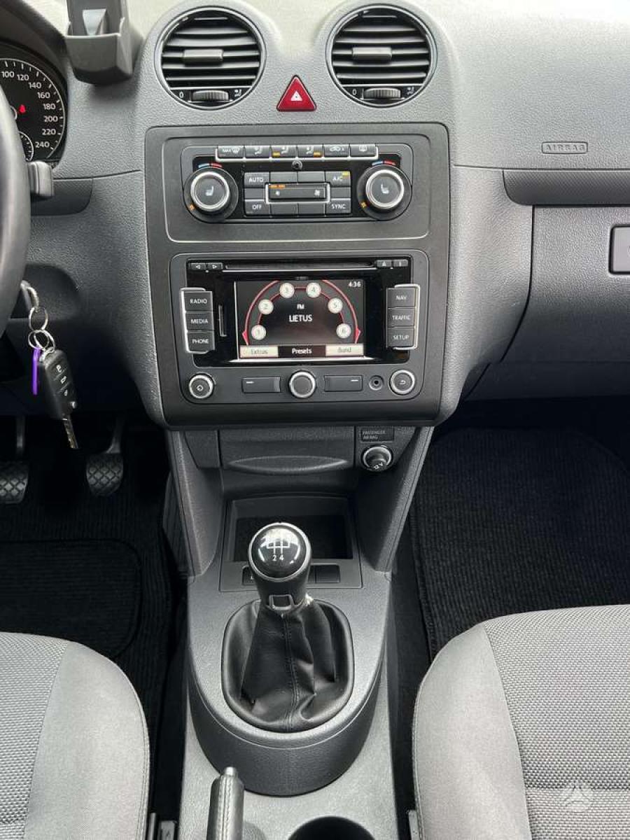 Melns Volkswagen Caddy 2013 Kėdainiai, ar dzinēja tilpumu 1.60 L un nobraukumu 190 tūkst. km par 7300 €, foto 35 vietnē AUTOMOTO.COM.LV