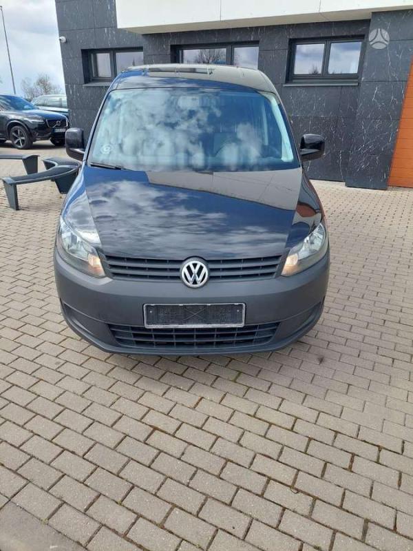 Black Volkswagen Caddy 2013 in Marijampole, with an engine capacity of 1.60 L and mileage of 254 thousand km for 5100 €, photo 4 on AUTOMOTO.COM.LV