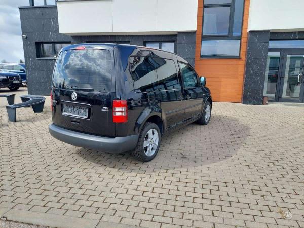 Black Volkswagen Caddy 2013 in Marijampole, with an engine capacity of 1.60 L and mileage of 254 thousand km for 5100 €, photo 5 on AUTOMOTO.COM.LV