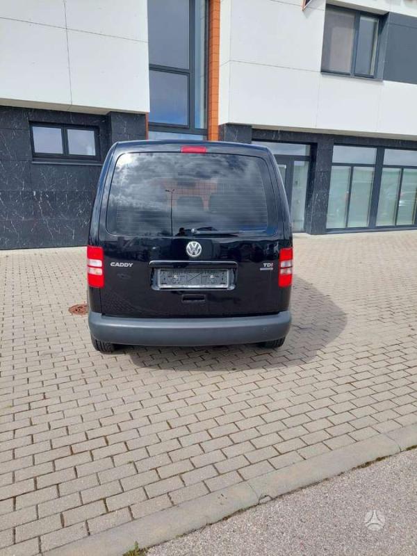Black Volkswagen Caddy 2013 in Marijampole, with an engine capacity of 1.60 L and mileage of 254 thousand km for 5100 €, photo 6 on AUTOMOTO.COM.LV