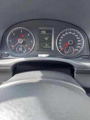 Black Volkswagen Caddy 2013 in Marijampole, with an engine capacity of 1.60 L and mileage of 254 thousand km for 5100 €, photo 9 on AUTOMOTO.COM.LV