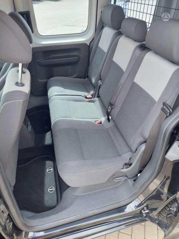 Black Volkswagen Caddy 2013 in Marijampole, with an engine capacity of 1.60 L and mileage of 254 thousand km for 5100 €, photo 11 on AUTOMOTO.COM.LV