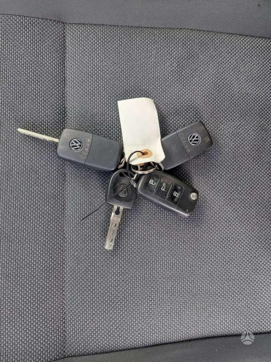 Black Volkswagen Caddy 2013 in Marijampole, with an engine capacity of 1.60 L and mileage of 254 thousand km for 5100 €, photo 14 on AUTOMOTO.COM.LV