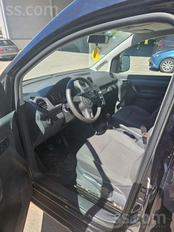 Melns Volkswagen Caddy 2014 Rīga, ar dzinēja tilpumu 1.60 L un nobraukumu 265 tūkst. km par 3500 €, foto 5 vietnē AUTOMOTO.COM.LV