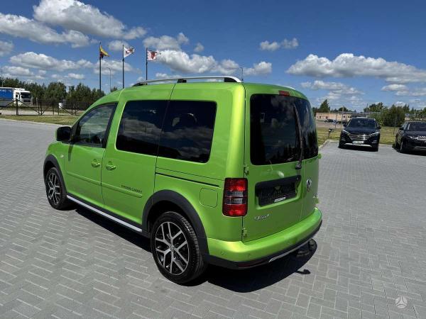 Melns Volkswagen Caddy 2014 Telšiai, ar dzinēja tilpumu 1.97 L un nobraukumu 242 tūkst. km par 8499 €, foto 4 vietnē AUTOMOTO.COM.LV