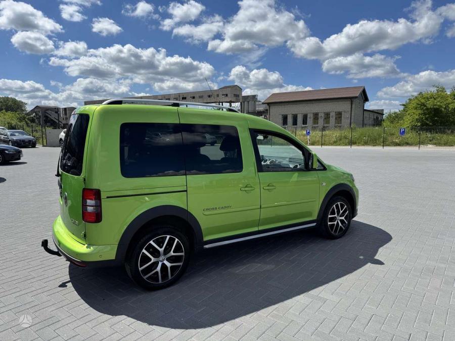 Melns Volkswagen Caddy 2014 Telšiai, ar dzinēja tilpumu 1.97 L un nobraukumu 242 tūkst. km par 8499 €, foto 8 vietnē AUTOMOTO.COM.LV
