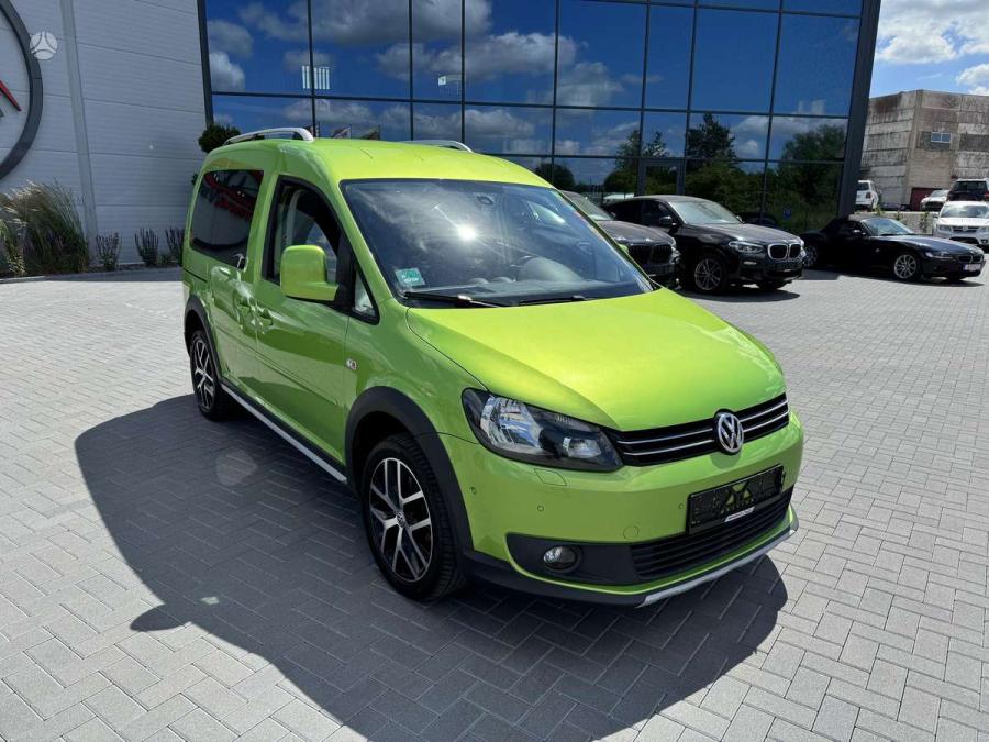 Melns Volkswagen Caddy 2014 Telšiai, ar dzinēja tilpumu 1.97 L un nobraukumu 242 tūkst. km par 8499 €, foto 10 vietnē AUTOMOTO.COM.LV