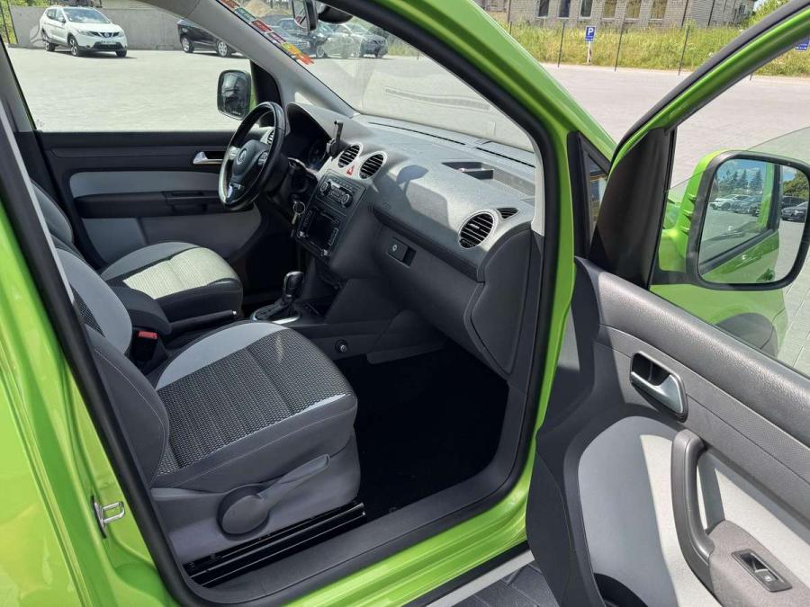 Melns Volkswagen Caddy 2014 Telšiai, ar dzinēja tilpumu 1.97 L un nobraukumu 242 tūkst. km par 8499 €, foto 22 vietnē AUTOMOTO.COM.LV