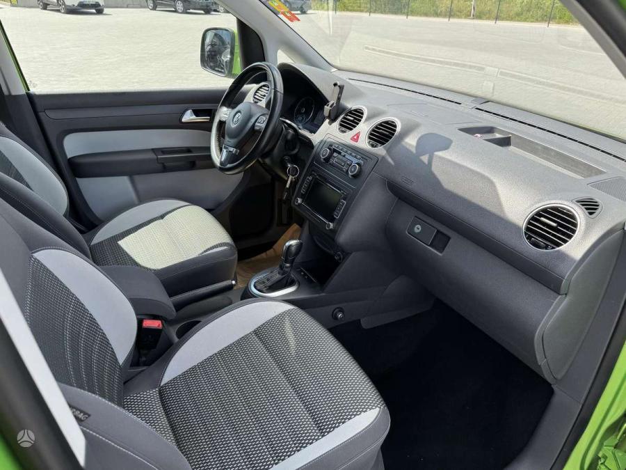 Melns Volkswagen Caddy 2014 Telšiai, ar dzinēja tilpumu 1.97 L un nobraukumu 242 tūkst. km par 8499 €, foto 23 vietnē AUTOMOTO.COM.LV