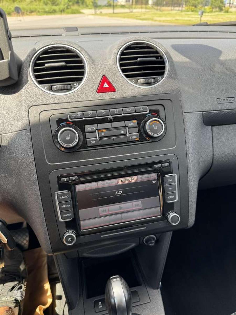 Melns Volkswagen Caddy 2014 Telšiai, ar dzinēja tilpumu 1.97 L un nobraukumu 242 tūkst. km par 8499 €, foto 30 vietnē AUTOMOTO.COM.LV