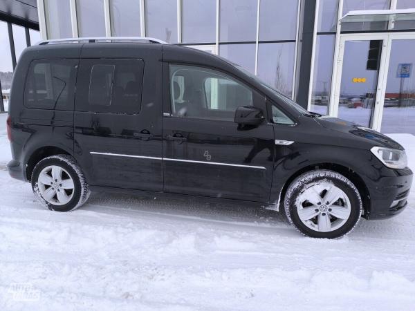Melns Volkswagen Caddy 2015 Viļņa, ar dzinēja tilpumu 2.00 L un nobraukumu 149 tūkst. km par 10600 €, foto 6 vietnē AUTOMOTO.COM.LV