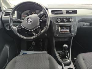 Black Volkswagen Caddy 2015 in Vilnius, with an engine capacity of 2.00 L and mileage of 149 thousand km for 10600 €, photo 15 on AUTOMOTO.COM.LV