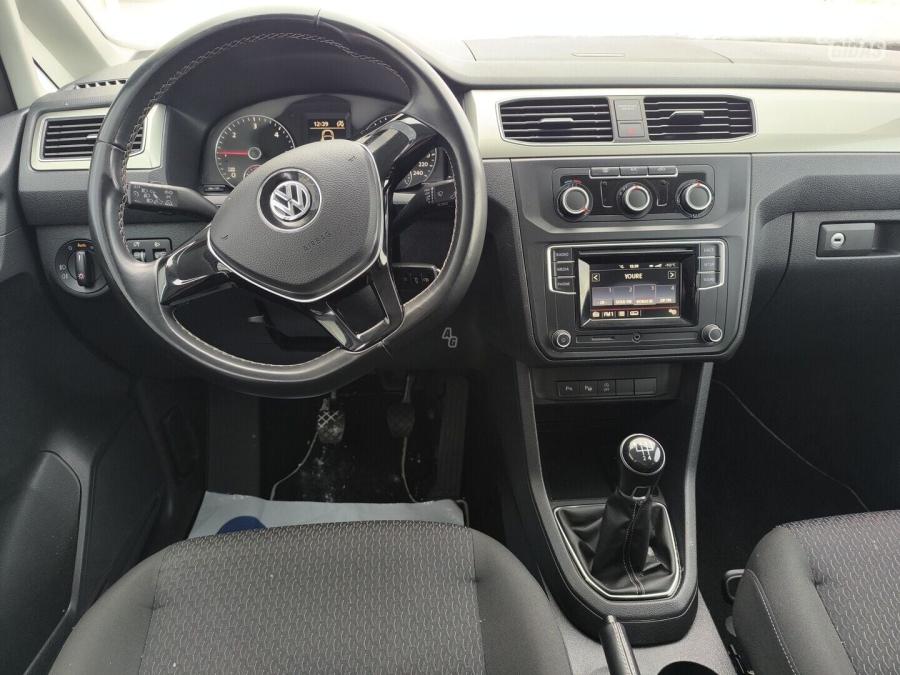 Black Volkswagen Caddy 2015 in Vilnius, with an engine capacity of 2.00 L and mileage of 149 thousand km for 10600 €, photo 15 on AUTOMOTO.COM.LV