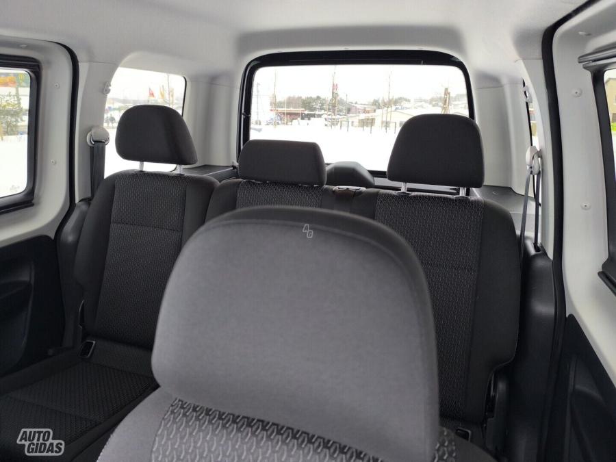 Black Volkswagen Caddy 2015 in Vilnius, with an engine capacity of 2.00 L and mileage of 149 thousand km for 10600 €, photo 23 on AUTOMOTO.COM.LV