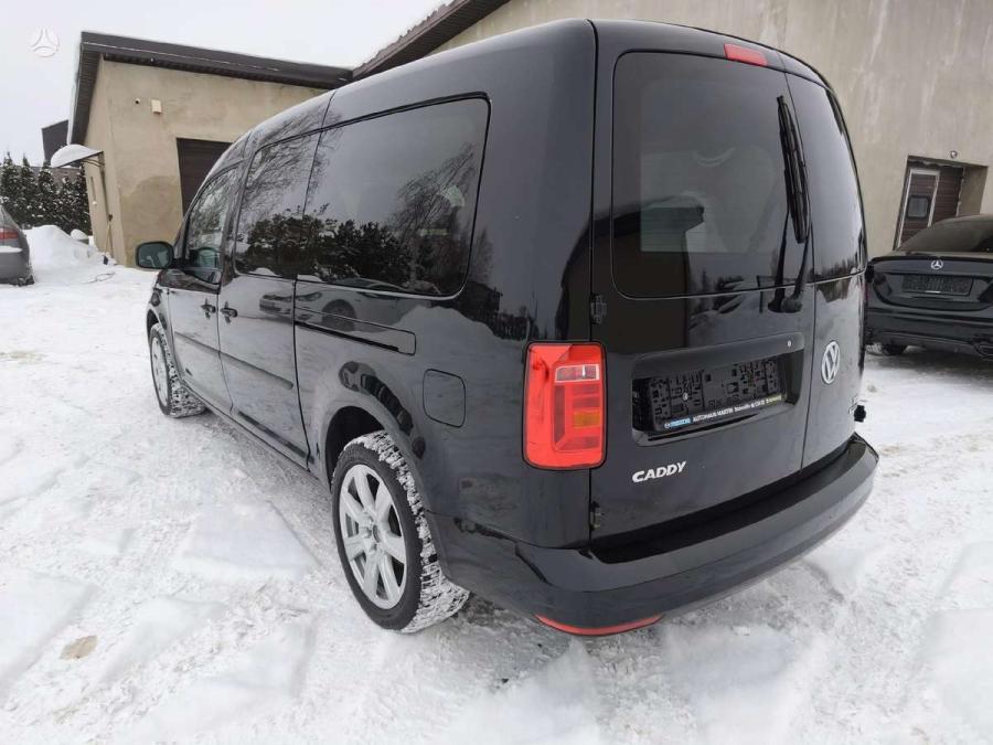 Black Volkswagen Caddy 2015 in Kedainiai, with an engine capacity of 1.97 L and mileage of 257 thousand km for 11000 €, photo 9 on AUTOMOTO.COM.LV