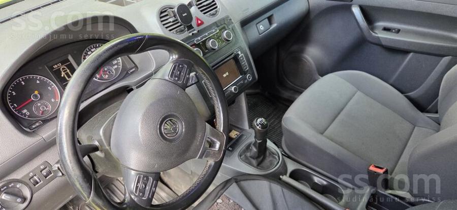 Melns Volkswagen Caddy 2015 Talsi, ar dzinēja tilpumu 1.60 L un nobraukumu 329 tūkst. km par 5850 €, foto 9 vietnē AUTOMOTO.COM.LV