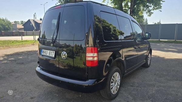 Black Volkswagen Caddy 2015 in Vilnius, with an engine capacity of 1.60 L and mileage of 211 thousand km for 8500 €, photo 4 on AUTOMOTO.COM.LV