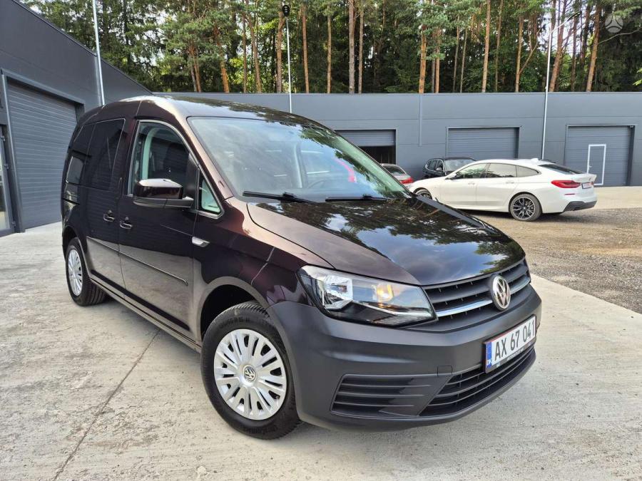Black Volkswagen Caddy 2015 in Utena, with an engine capacity of 1.20 L and mileage of 166 thousand km for 6990 €, photo 3 on AUTOMOTO.COM.LV