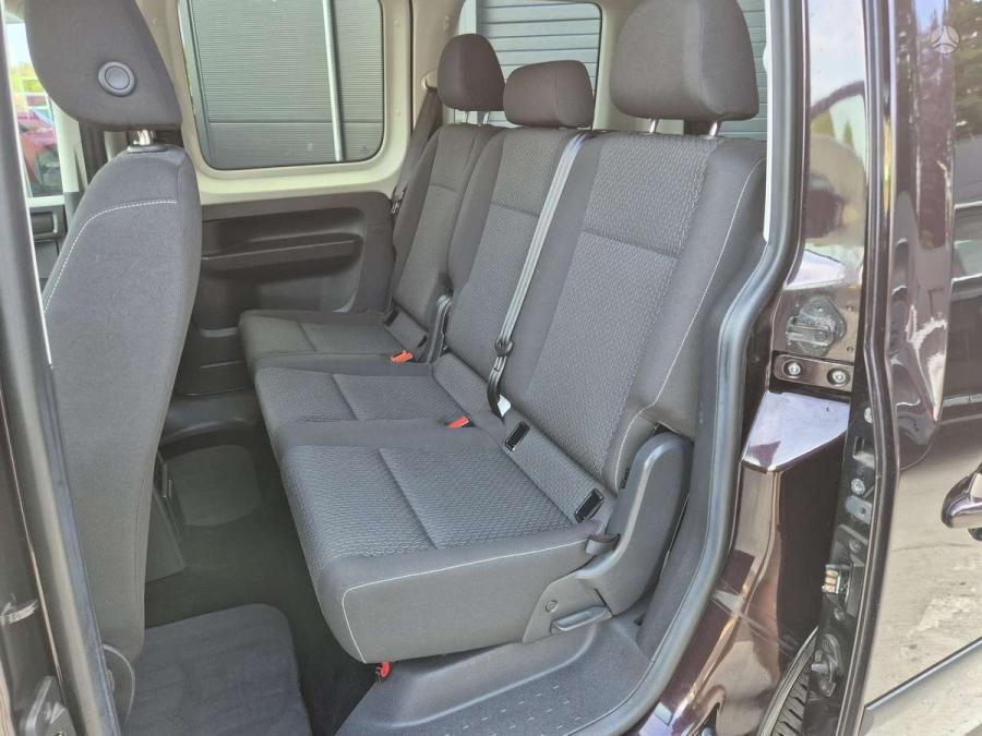 Black Volkswagen Caddy 2015 in Utena, with an engine capacity of 1.20 L and mileage of 166 thousand km for 6990 €, photo 17 on AUTOMOTO.COM.LV