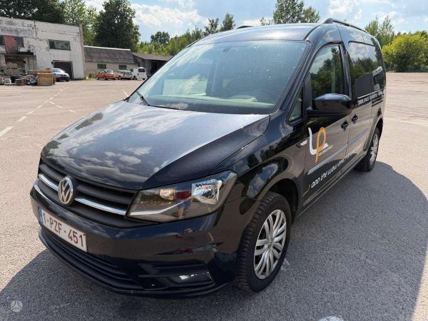 Black Volkswagen Caddy 2016 in Raseiniai, with an engine capacity of 2.00 L and mileage of 321 thousand km for 8300 €, photo 1 on AUTOMOTO.COM.LV