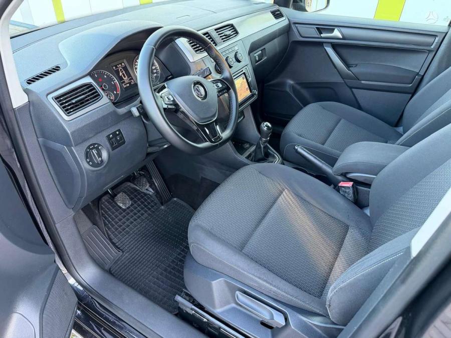Melns Volkswagen Caddy 2016 Raseiniai, ar dzinēja tilpumu 2.00 L un nobraukumu 321 tūkst. km par 9300 €, foto 10 vietnē AUTOMOTO.COM.LV