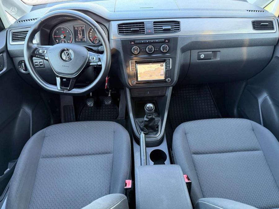 Melns Volkswagen Caddy 2016 Raseiniai, ar dzinēja tilpumu 2.00 L un nobraukumu 321 tūkst. km par 9300 €, foto 11 vietnē AUTOMOTO.COM.LV