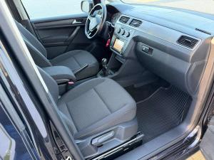 Melns Volkswagen Caddy 2016 Raseiniai, ar dzinēja tilpumu 2.00 L un nobraukumu 321 tūkst. km par 9300 €, foto 12 vietnē AUTOMOTO.COM.LV