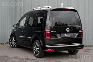Black Volkswagen Caddy 2016 in Ogre, with an engine capacity of 2.00 L and mileage of 223 thousand km for 12500 €, photo 5 on AUTOMOTO.COM.LV