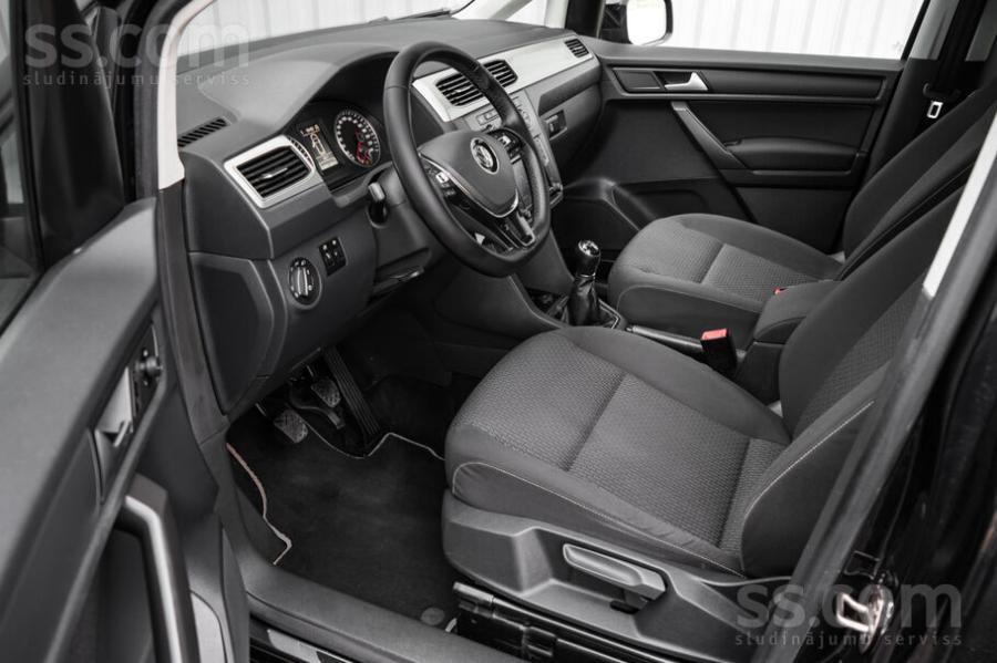 Black Volkswagen Caddy 2016 in Ogre, with an engine capacity of 2.00 L and mileage of 223 thousand km for 12500 €, photo 9 on AUTOMOTO.COM.LV