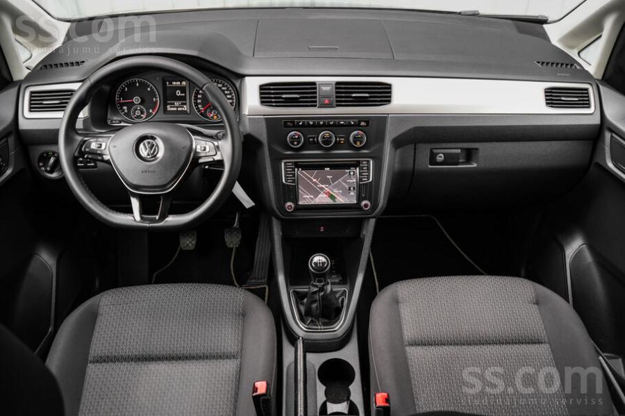 Black Volkswagen Caddy 2016 in Ogre, with an engine capacity of 2.00 L and mileage of 223 thousand km for 12500 €, photo 10 on AUTOMOTO.COM.LV