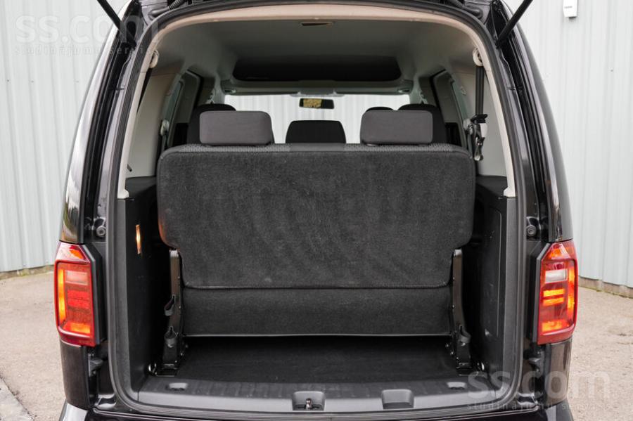 Black Volkswagen Caddy 2016 in Ogre, with an engine capacity of 2.00 L and mileage of 223 thousand km for 12500 €, photo 21 on AUTOMOTO.COM.LV