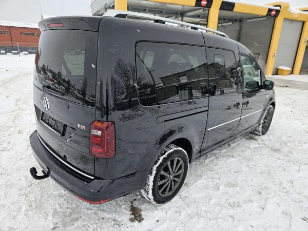 Black Volkswagen Caddy 2017 in Telschi, with an engine capacity of 2.00 L and mileage of 259 thousand km for 10800 €, photo 10 on AUTOMOTO.COM.LV